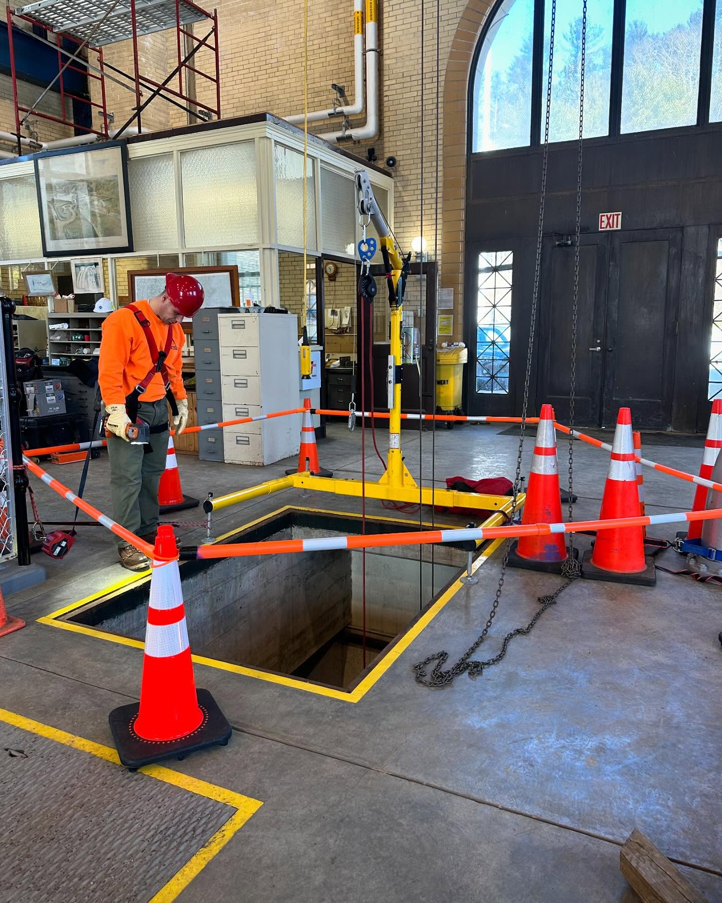 Safety First in Confined Spaces! Fall hazards are a serious risk in ...